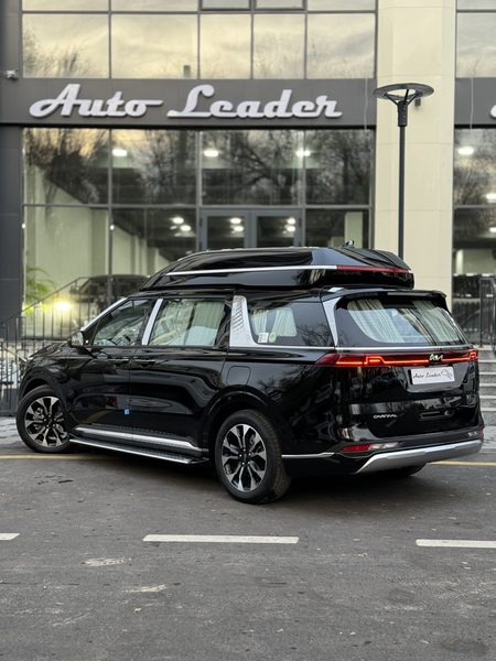 Kia Carnival Hi Limousine