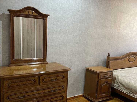 Срочно продается 3/4/4 квартира на Ц-1  80 кв.м  Ор-р: кафе Бон