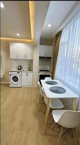 Квартира на Ойбеки 1в2/4/4 с мебелью техникой ремонт хороший