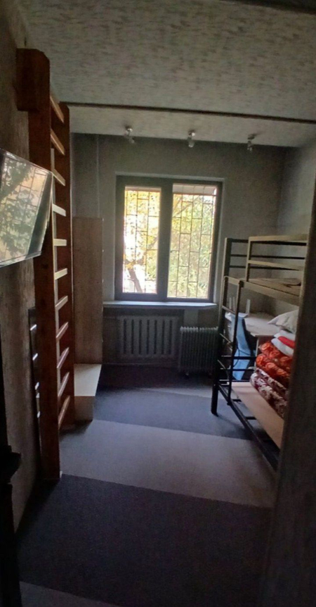 Продается квартира на 12 квартале Чиланзарского района.