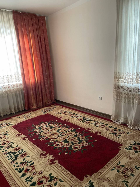 Сдаётся квартира с хозяином, 2 комнаты 70 квадратов