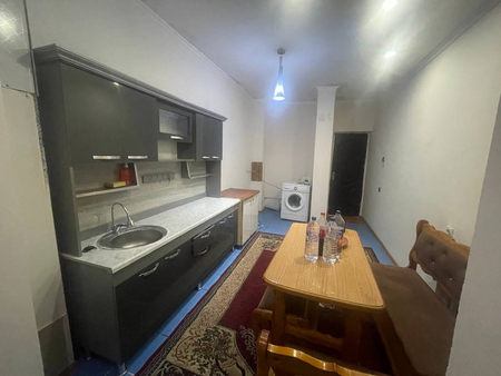 Kvartira parkent bozorini orqasida 400$ 2 xonali uy ijaraga qoyiladi