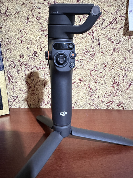 Dji osmo mobile 6 NEW
