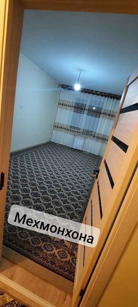 Sergeli choshtepa metro 3 xonali lubboyiga 500$