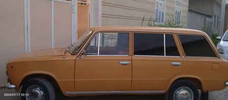 Vaz 2102 sotiladi