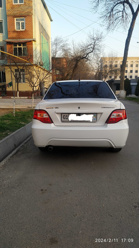 Автомобиль нексия 2