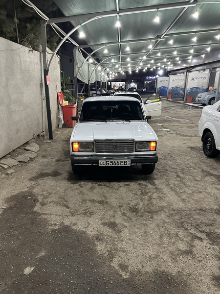 Vaz 2107 sotiladi 2008yili