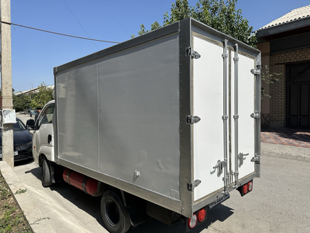 Kia Bongo 2010 yil