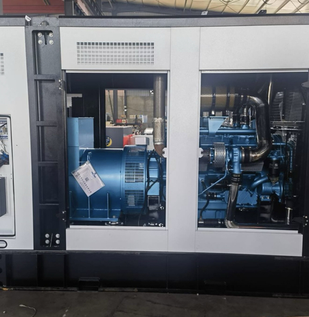 Дизельный Генератор 800KVA (640кВт)