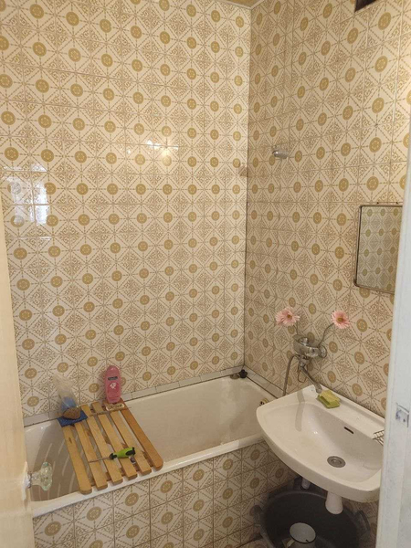 Чиланзар 12кв 3/1/4 балкон 1.5/3 Чистая Орр Шох мед 65м² срочно