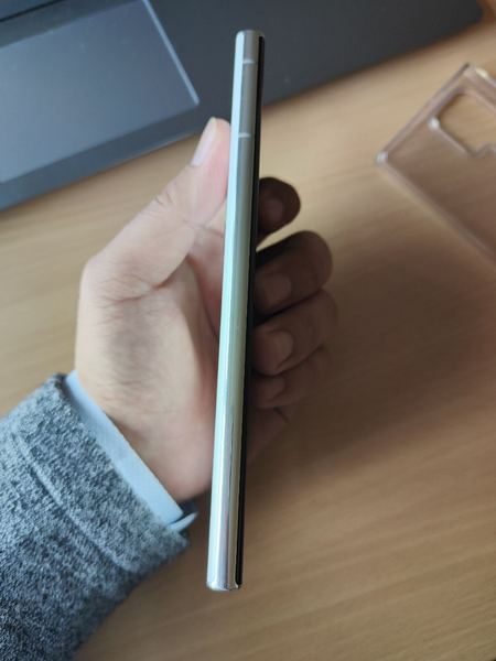 Samsung s22 ultra, elonni uqip keyin tel qililar