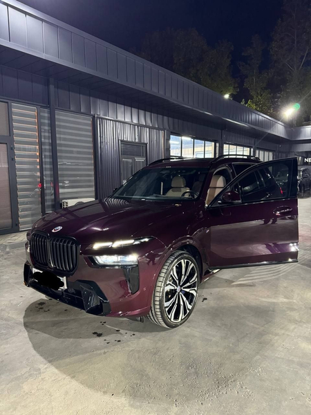 Bmw x7 40i новый