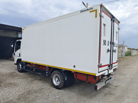 Isuzu NPR75 5lik