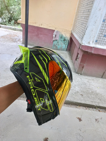 Продам качественные шлем