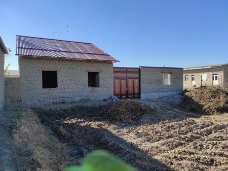 Курилиши тугалланмаган ховли жой сотилади
