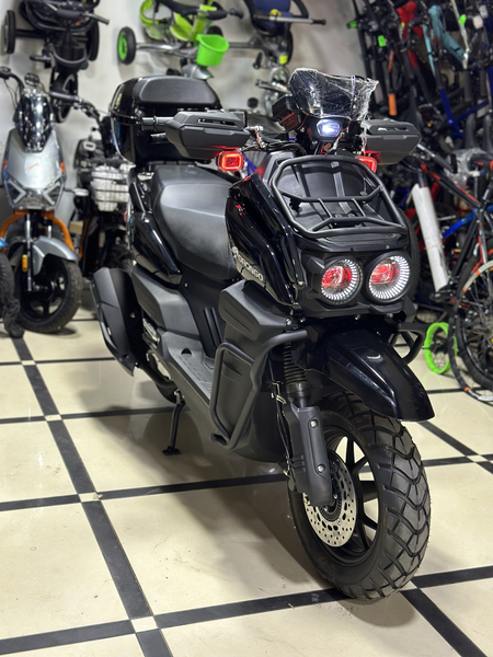 Tank skuter скутер танк 150 куб