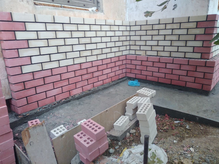 Balkonga g'isht teramiz