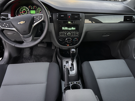Lacetti 3 pozitsiya 2023 yil 3700 probeg Bez Lyuk