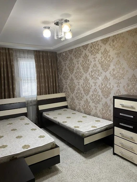 Продаётся 4 комнатная 100кв² квартира Ресторан \\\