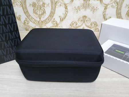 Микрофон Shure MV7