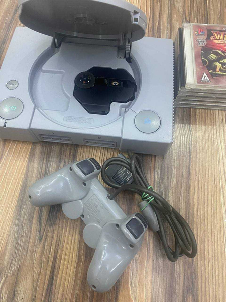 playstation 1 (scph-9002 pal)
