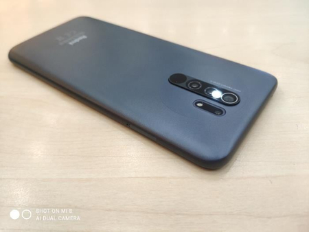 Redmi 9 без каробка азу 3.5 гб  Памит 32гб холати зуур.
