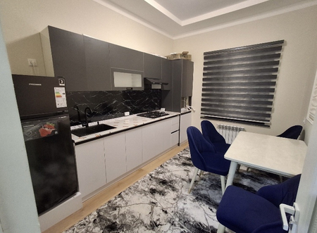 Novza metro 3 xona 550$