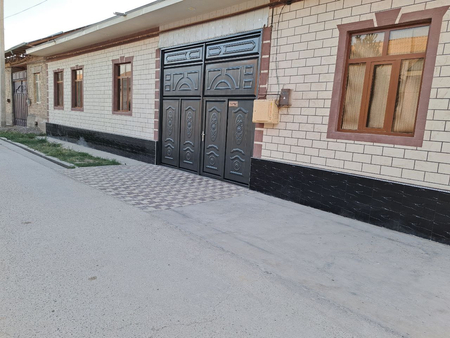 Куриб битказилган ховли-жой