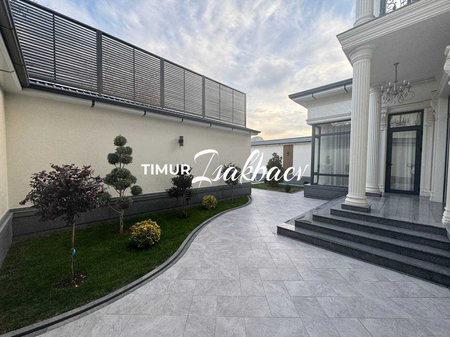 Продаётся Дом Центр Луначарского 4 сотки