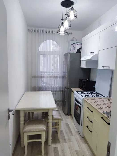 Срочно сдается 3х ком квартира на Яшнабаде ул Махтумкули! $600!