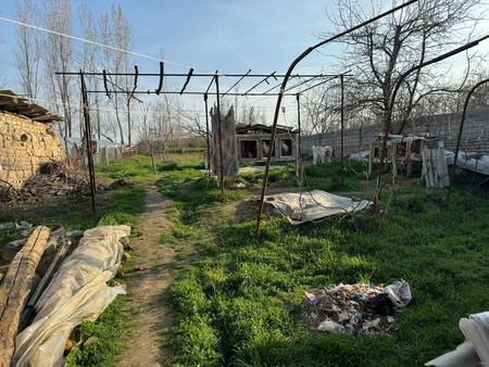 Продам участок с домом, в Янгиюльском районе