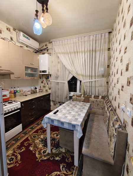 Срочно продаётся 2х комнатная квартира. Сергели. 6а