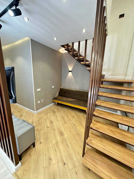 Ц-2. 2комн/8/8, 55м2, Дуплекс, Ж/К Premium House. Орр: Алайский рынок