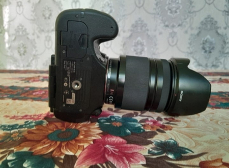 Sony a77 sotiladi