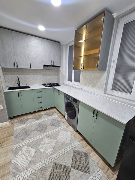 Продажа Чиланзар2 .  3комн/3этаж.  Евро новая