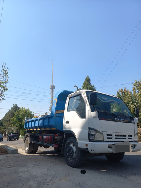 Isuzu samasval  sotiladi