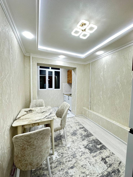 Продам квартиру кирпич чиланзар 8 рядом школа №183