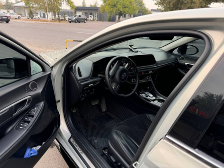 Hyundai sonata 2.5l 2021 yil 59000 km kraska 100% toza