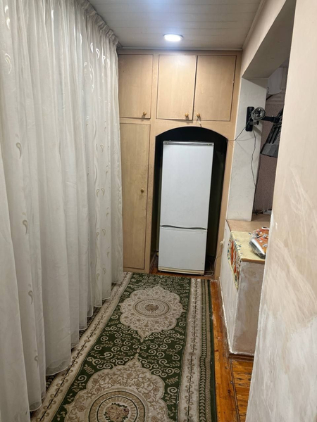 Срочно продаю.Юнусабад 11 240 школа 2-3/1/4 Торец