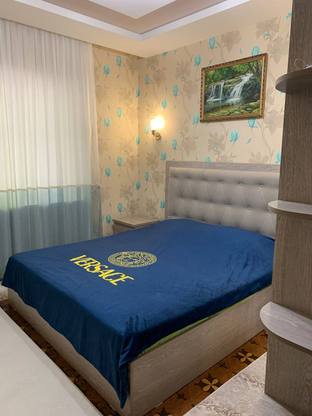 Своя3/1/5,Югнакий,78кв/м, вход с двух сторон,балкон 2*6,парковка авто
