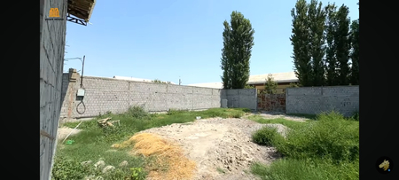Нотурар бино сотилади