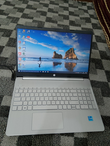 Noutbuk hp intel core i3 8/256gb