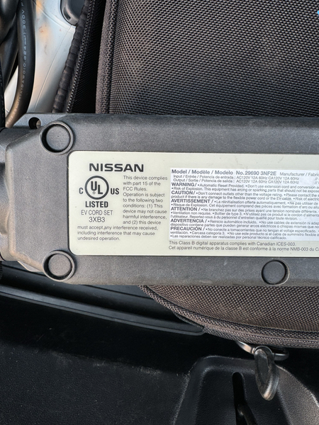Зарядное устройство для американских Nissan и Mercedes
