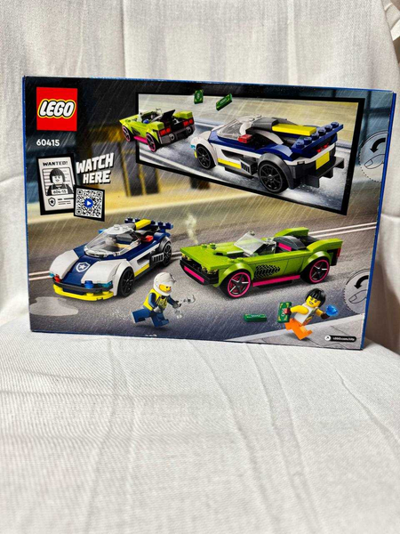 Конструктор LEGO City Погоня на полицейской машине и Маслкаре 60415