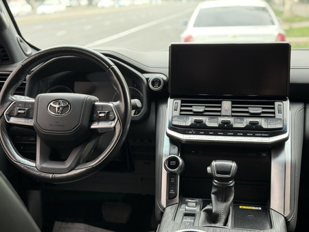 Land cruiser prado 300