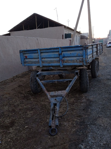 Traktor  aravasi bilan