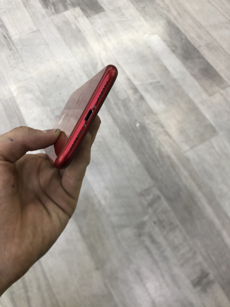iPhone Xr sotiladi