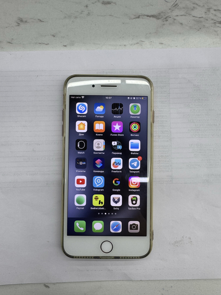 Iphone 8 plus  64 gb