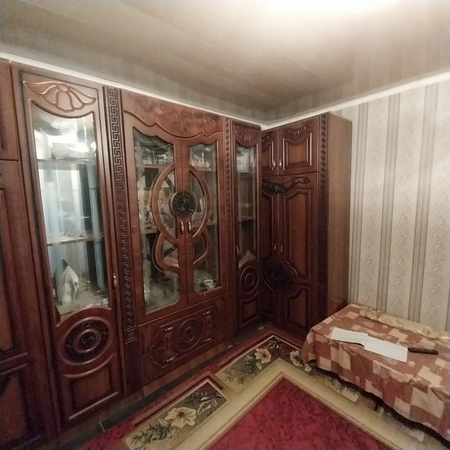Стенка сотилади холати янги 4метр