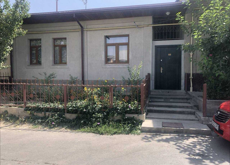 Продается дом 3 соток с Юнусабадском районе (Бадамзар мечеть)